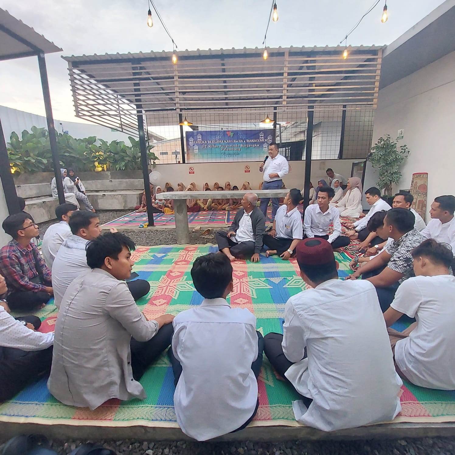 PT RFB Buka Puasa Bersama Puluhan Anak Panti Asuhan - Cerdas